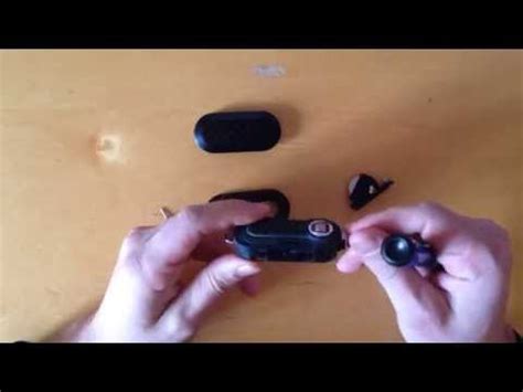 Comment remplacer la pile de la clé à télécommande d une Fiat 500