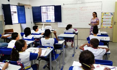 Alunos da Rede Pública vão receber Auxílio de R 658 60 mil alunos