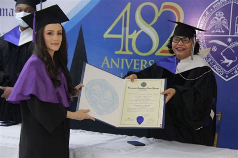 UASD inviste dos mil 181 nuevos profesionales de grado y técnicos y