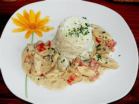 Putengeschnetzeltes mit Gemüse in einer Kräuterfrischkäse Sauce von