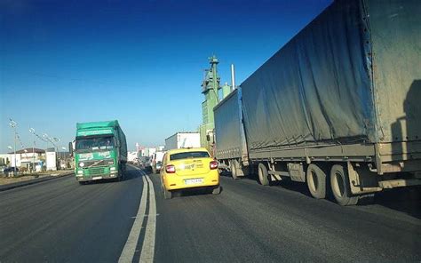 Transportatorii AU BLOCAT Traficul Pe Soseaua De Centura A