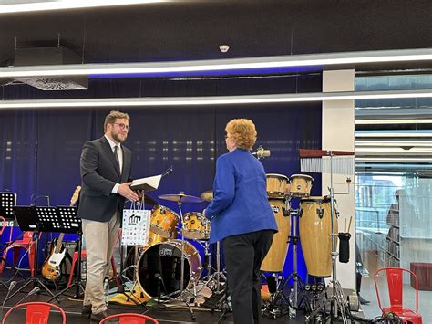 Galeria Mediateka ma już 5 lat Pracownicy i czytelnicy otrzymali
