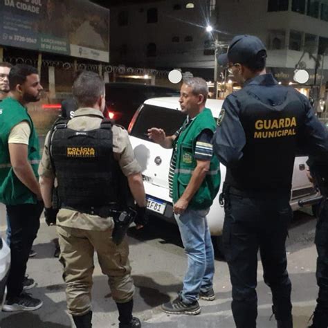 Prefeitura e Polícia Militar realizam blitz para garantir a lei