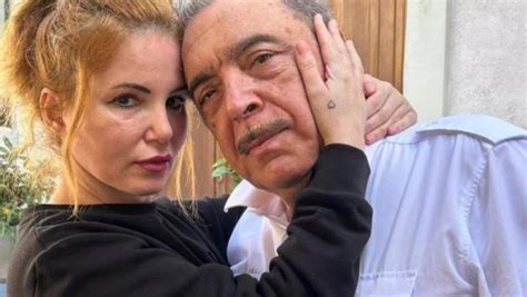 Nino Frassica chi è la moglie Barbara Exignotis ex attrice a luci rosse