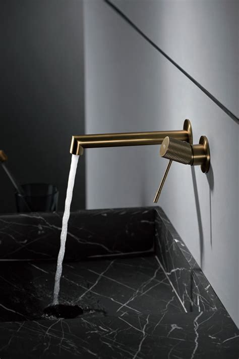 Grifo De Lavabo Monomando Empotrado Oro Cepillado Serie Line Imex
