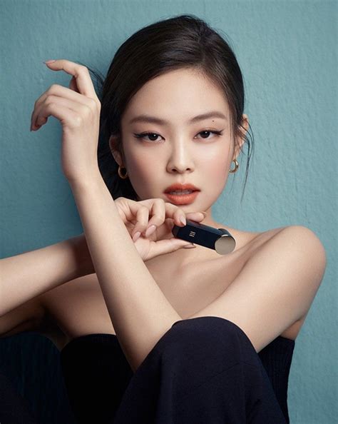 Пленительная Дженни из BLACKPINK в фотосессии для новой коллекции HERA