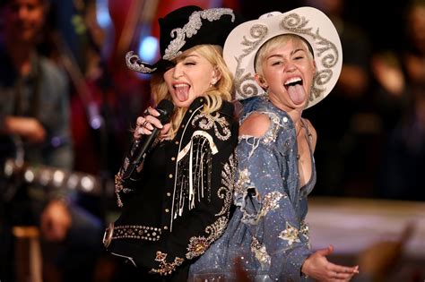 Miley Cyrus E Madonna In Versione Cowgirl Per Mtv Unplagged