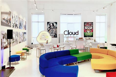 Sveta Art Gallery Up To Persons Fiylo