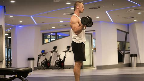 Wiczenia Na Biceps Z Hantlami Do Wykonania W Domu