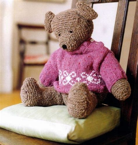 OURSON AVEC SES DEUX PULLS AU TRICOT Ours tricoté Tricot ourson et