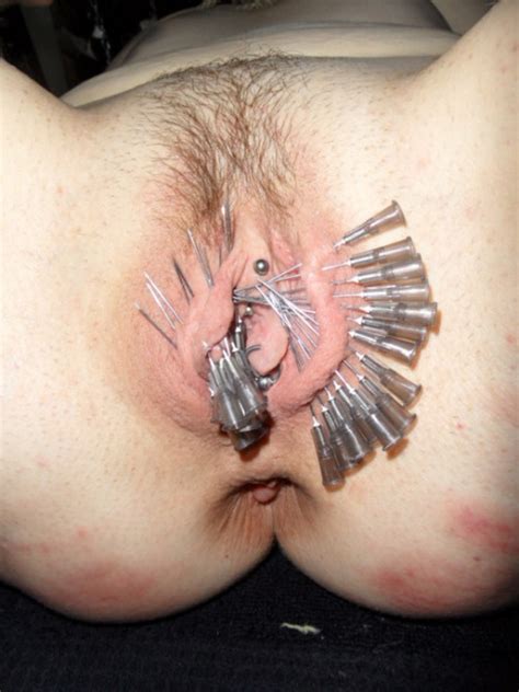 Thumbs Pro Pussymodsgalore Bdsm Pain Games Needle Play Outer Labia