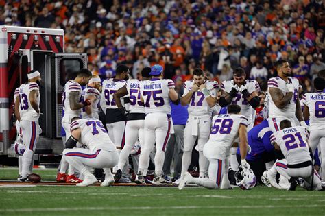 Les fans de la NFL font don de millions à la charité Damar Hamlin après