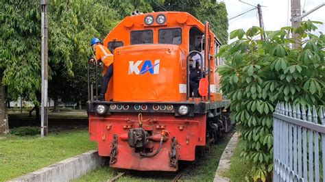 Lokomotif Merah Dari Sumatera Blusukan Ke Jalur Jarang Dilalui MAU