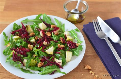 Herbstlicher Salat Mit Rote Bete Rucola Birnen Und Waln Ssen