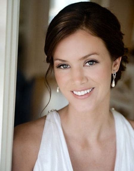 10 Bridal Makeup Ideas And Top Tips For Going Diy Clear Wedding Invites