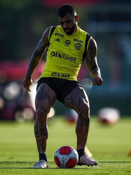 Gabigol faz treino completo e Flamengo quer força máxima na semifinal