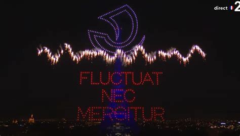 En Images Revivez Le Feu D Artifice Du Juillet Paris Avec Plus
