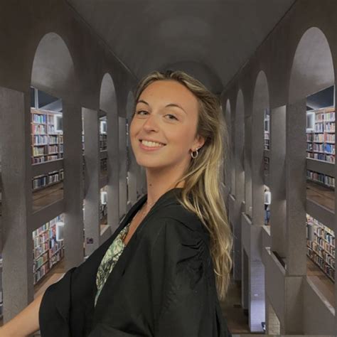 Margaux Paris 7e Paris Etudiante à Sciences Po je souhaite m