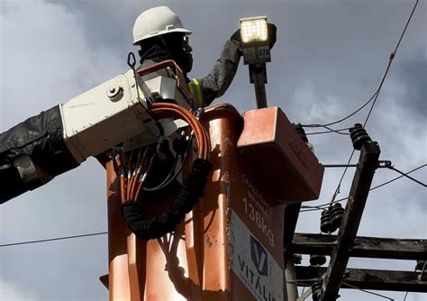Prefeitura Municipal Paraopeba Novas luminárias de led são instaladas