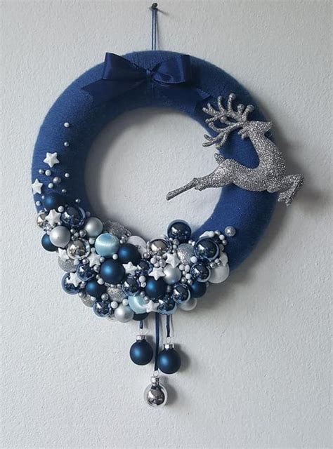 Pin By Tilly Matilda On Wreaths Arrangements Holiday Wreaths Diy