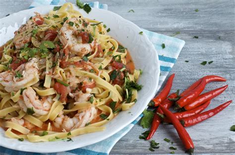 Krewetki w sosie z brandy i pomidorów Czosnek w Pomidorach Blog