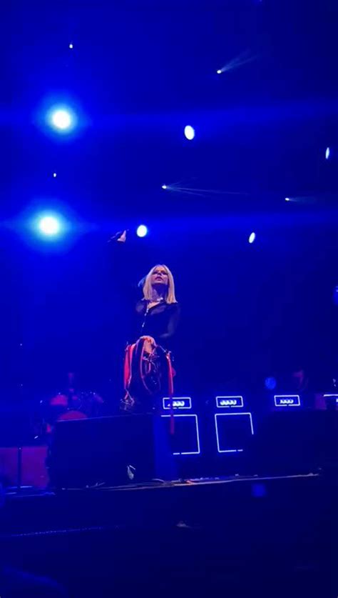 ALavigne Br On Twitter RT AvrilPhotos1 I M With You Avril