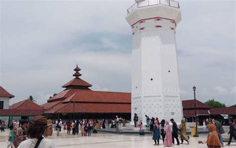 5 Tempat Ziarah Di Banten Cocok Dikunjungi Traveler Saat Bulan Ramadan