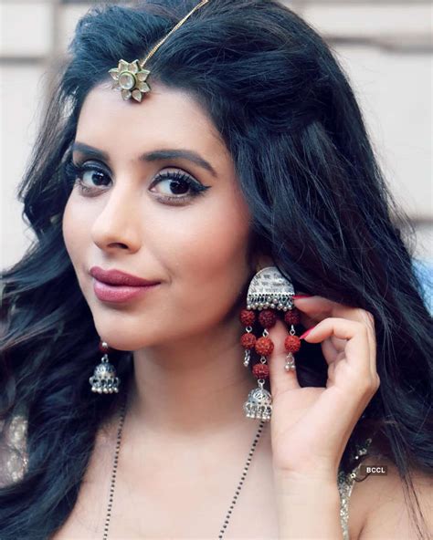 Mere Angne Mein Actress Charu Asopa Dating Sushmita Sen S Brother