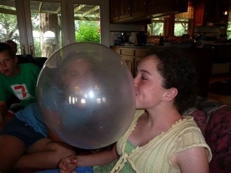 Blowing Bubble Gum Bubbles Youtube