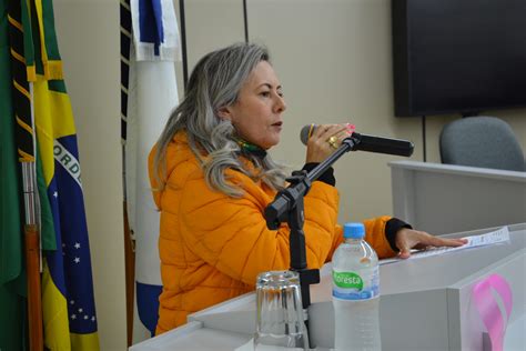 Vereadora Jacira propõe homenagem aos profissionais da saúde que atuam