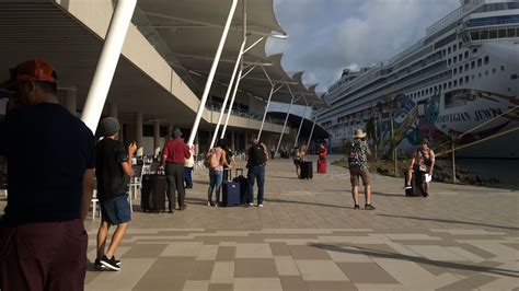 Descubre la Nueva Joya del Caribe Colón 2000 Oceanfront Mall The