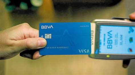 BBVA lanza la primera tarjeta sin numeración y CVV dinámico Aqua