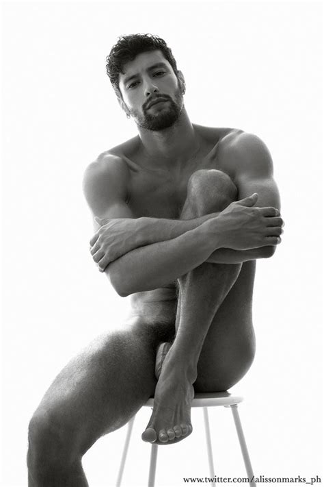 Model Jhonatan Mujicas Nude Snaps Everyone Should Be Empowered By