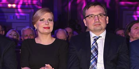 Zbigniew Ziobro widziany na mieście Sam dojeżdża do szpitali