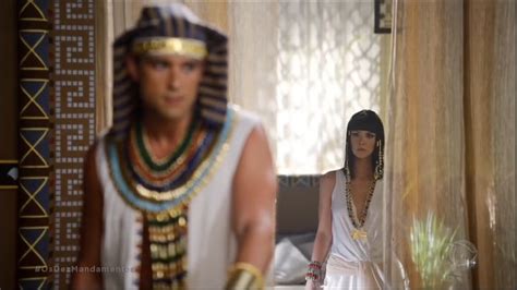 Nefertari descobre fingimento de Ramsés para conquistá la Os Dez