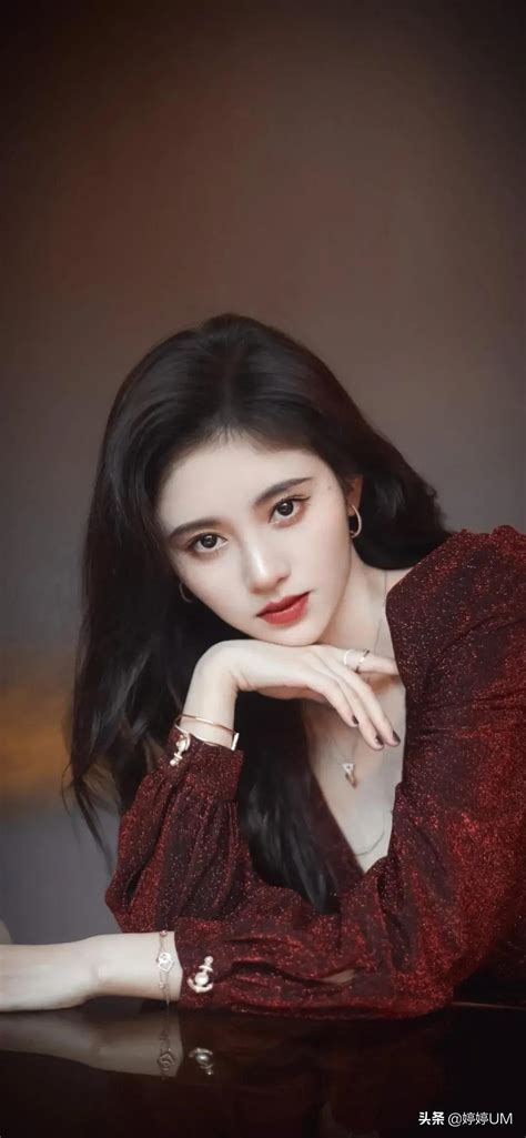 Ju Jingyi Sexy Charming Cute And Handsome Sweet And Saucy Good