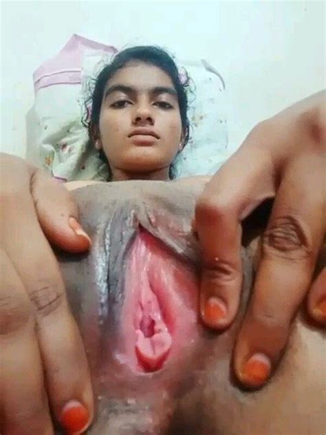 Extremely Beautiful Desi Girl Showing Her Pink Pussy Hole Desi X Hd