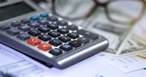 Salario mínimo aumentará un 20 en 2024 con consenso