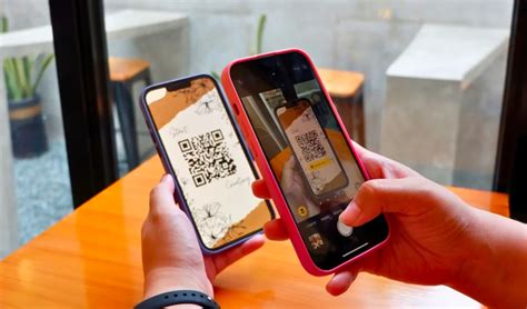 How To Scan A QR Code On An IPhone Android