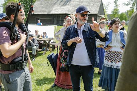 𝐯𝐢𝐭𝐚 𝐭𝐫𝐚𝐧𝐬𝐢𝐭 𝐮𝐭 𝐮𝐦𝐛𝐫𝐚 𓄂 on Twitter Powstaje film Sami swoi Początek