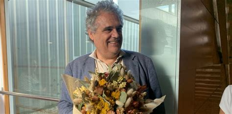 Juan Gabriel L Pez Guix Profesor De La Facultad Galardonado Con El