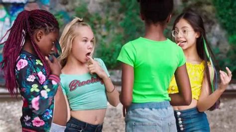 Nueva polémica con Guapis de Netflix a juicio por pornografía