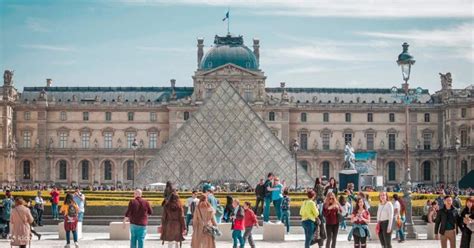 Skip The Line Louvre Museum And Seine River Cruise Klook