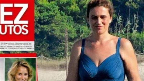 Carlota Corredera luce tipazo en bañador en Mallorca