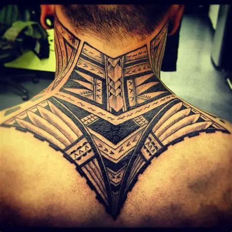 Tatuajes En El Cuello Para Hombres Ideas Sensuales Y Atrevidas