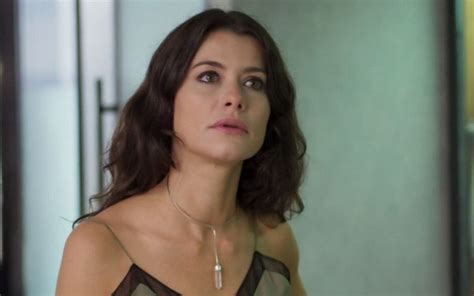 Um Lugar ao Sol Bárbara se humilha para Lara deixar Renato OFuxico
