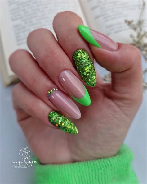 Green Glitter Nails 30 Party Looks To Try This Month Nail Designs Daily
