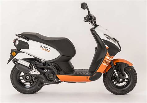 Motorrad Vergleich Peugeot Streetzone 12 Naked 2020 Vs Peugeot