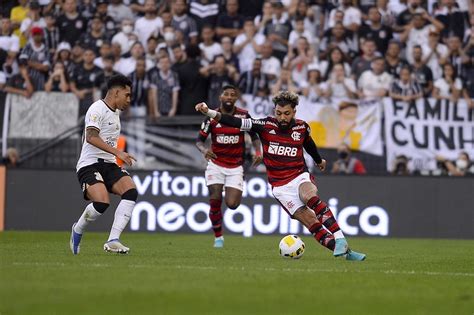 Flamengo E Corinthians Lideram Folga Ranking De Maiores Torcidas Do