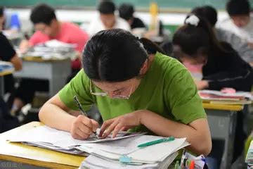 有关学习生活的作文800字校园学习生活的过程精选范例 我爱育娃